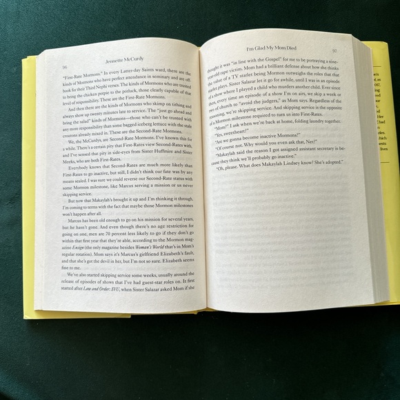 & Other Stories | Accents | Book Im Glad My Mom Died By Jennette ...